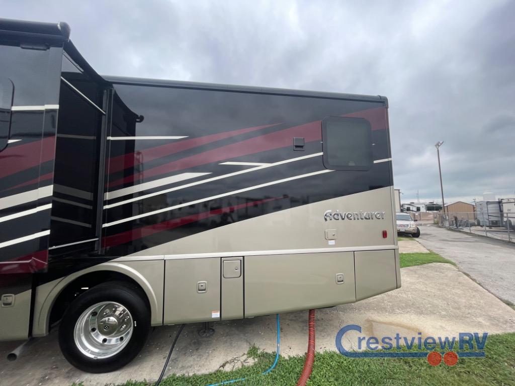 New 2025 Winnebago Adventurer 35F Motor Home Class A at Crestview RV ...