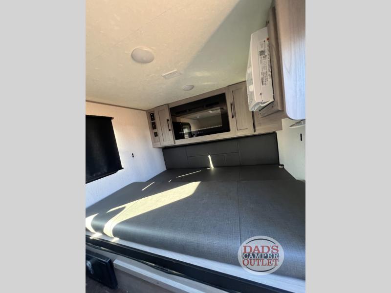 Used 2024 Dutchmen RV Coleman Rubicon 1200 Series 1400BH Travel Trailer ...