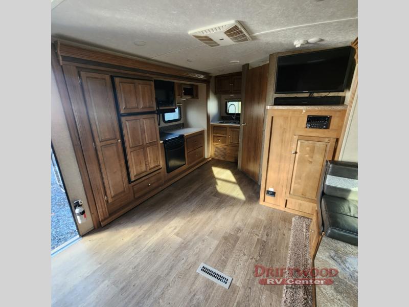 Used 2019 Forest River RV Rockwood Ultra Lite 2304DS Travel Trailer at ...