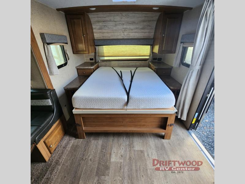Used 2019 Forest River RV Rockwood Ultra Lite 2304DS Travel Trailer at ...