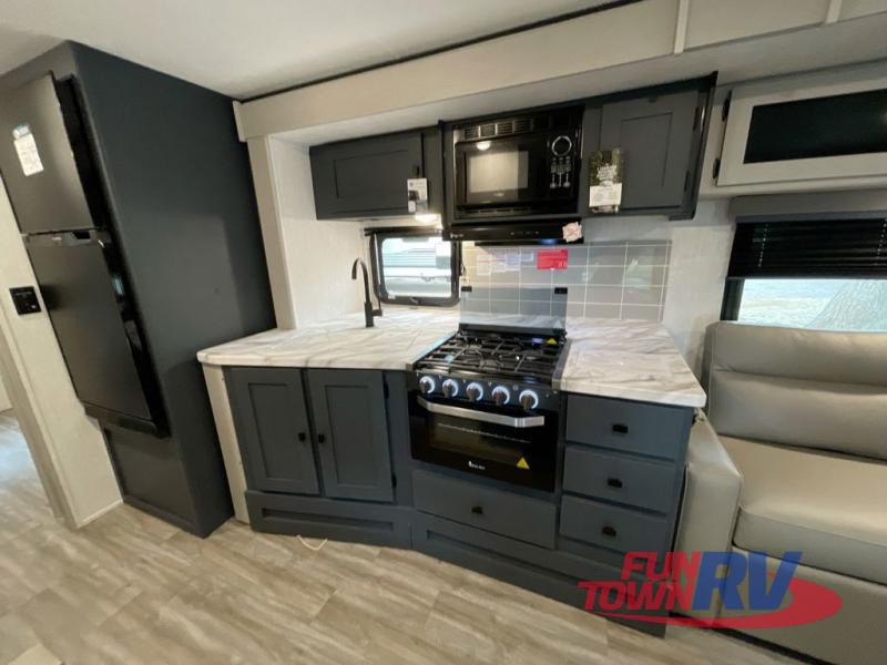 New 2024 Coachmen RV Apex Ultra-Lite 300BHS Travel Trailer at Fun Town ...