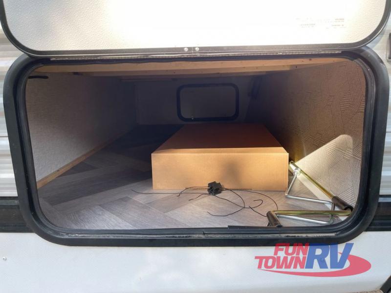 New 2024 CrossRoads RV Fun Time 285SK Travel Trailer at Fun Town RV ...