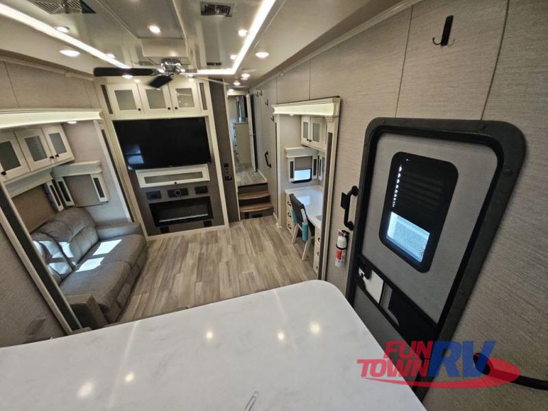 Used 2022 VanLeigh RV Beacon 42RKB Fifth Wheel at Fun Town RV | Conroe ...