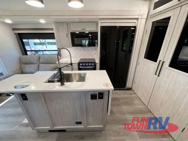 New 2024 EAST TO WEST Tandara 386MB-OK Fifth Wheel at Fun Town RV | Amarillo, TX | #202417