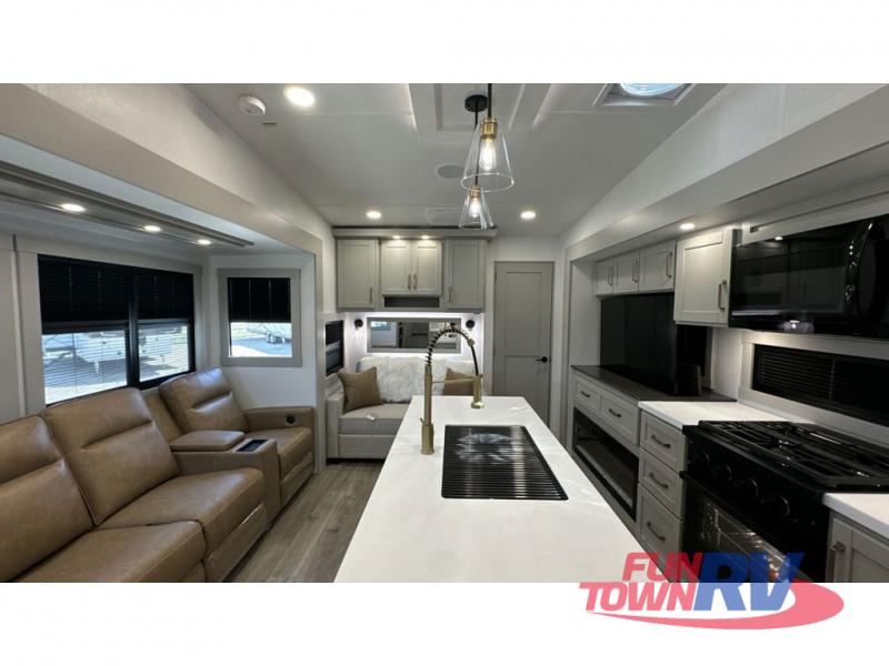 New 2025 Brinkley Model Z 3110 Fifth Wheel at Fun Town RV | Wharton , TX | #207568