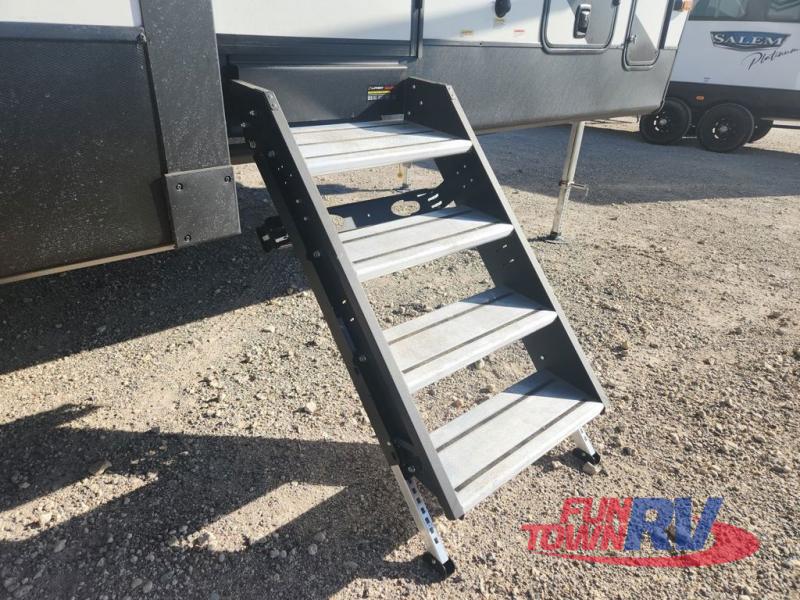 New 2025 Coachmen RV Chaparral 375BAF Fifth Wheel at Fun Town RV ...