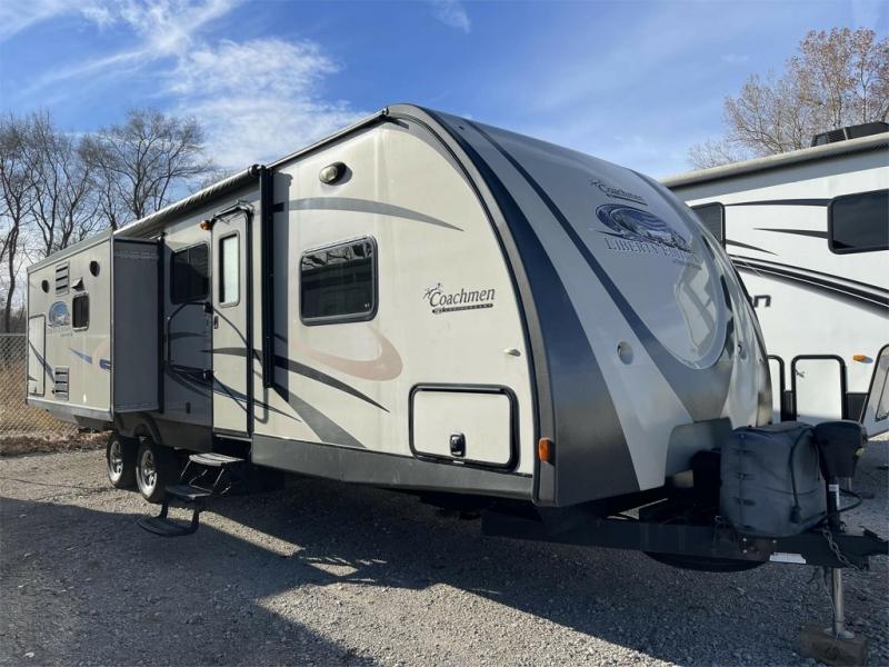 Used 2015 Coachmen RV Freedom Express Liberty Edition 322RLDS Travel ...
