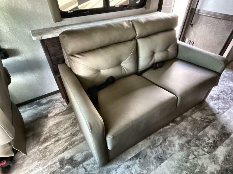 New 2023 Fleetwood RV Pace Arrow 33D Motor Home Class A - Diesel at ...