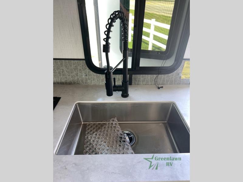 Used 2022 Cruiser Embrace EL210 Travel Trailer at Greenlawn RV ...