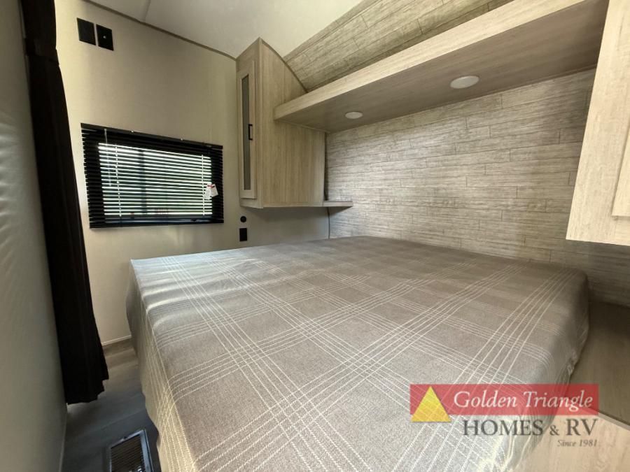 New 2025 Coachmen RV Catalina Summit Series 8 261BHS Travel Trailer at ...