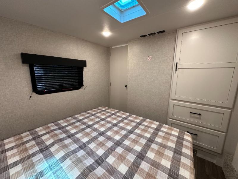 New 2025 Jayco Eagle SLE 24MLE Fifth Wheel at Hilltop Camper & RV ...