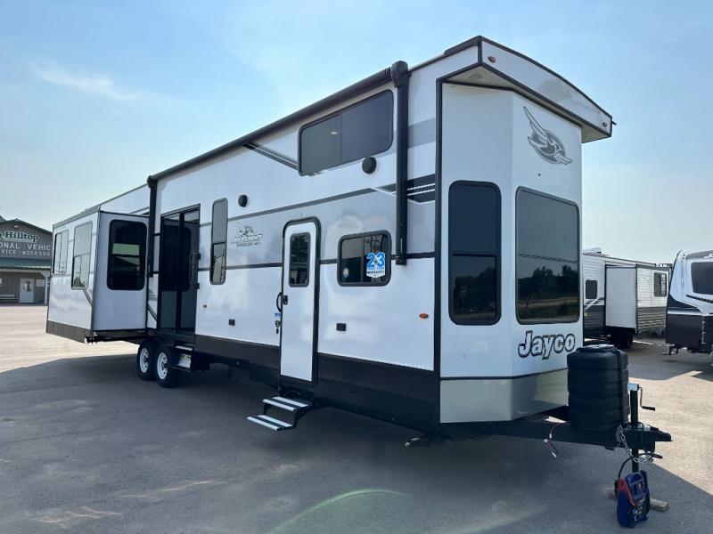 New 2025 Jayco JAY FLIGHT BUNGALOW 40DLFT Destination Trailer at ...