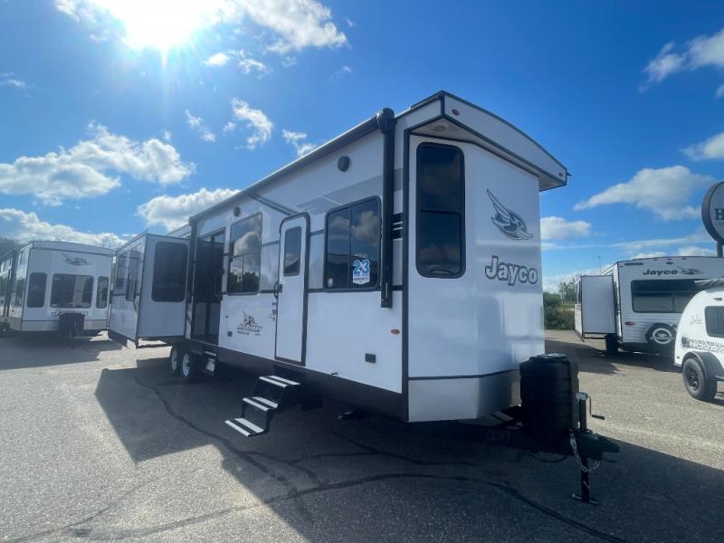 New 2025 Jayco JAY FLIGHT BUNGALOW 40RLTS Destination Trailer at ...