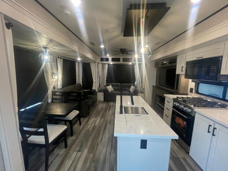 New 2025 Jayco JAY FLIGHT BUNGALOW 40RLTS Destination Trailer at ...