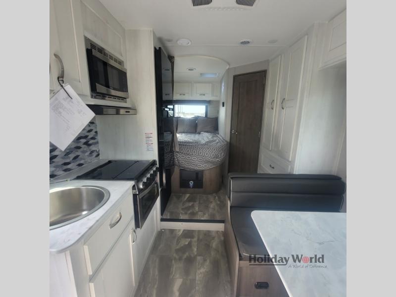 New 2024 Gulf Stream RV Conquest Class C 6237 Motor Home Class C at ...