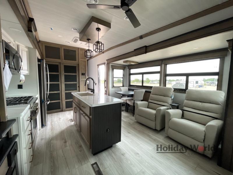 New 2025 Keystone RV Montana 3123RL Fifth Wheel at Holiday World | Katy ...