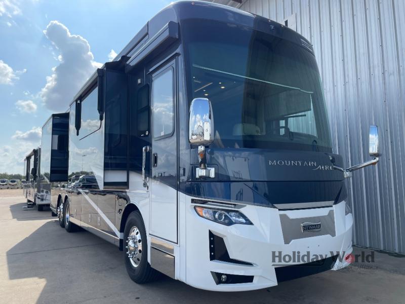 New 2025 Newmar Mountain Aire 3825 Motor Home Class A - Diesel at ...