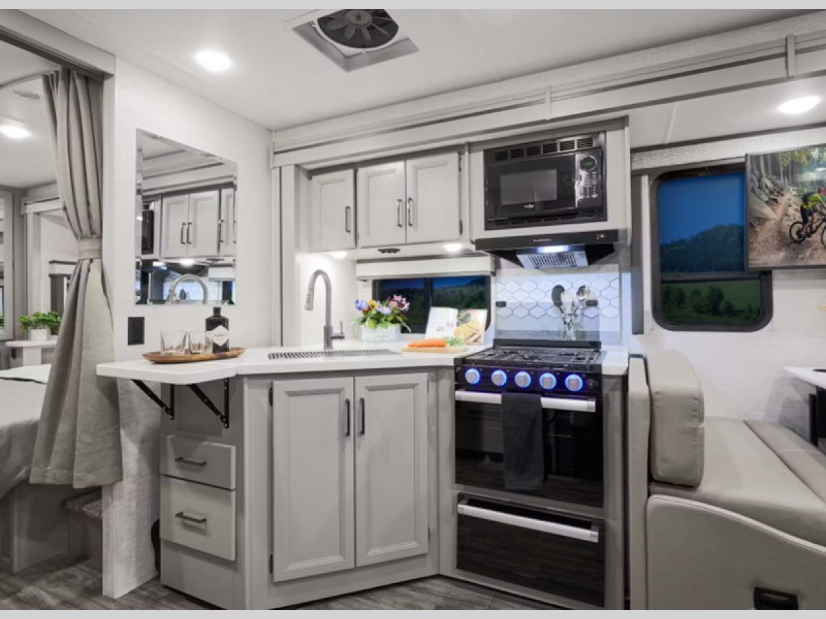 Thor Motor Coach ACE Motor Home Class A RVs For Sale