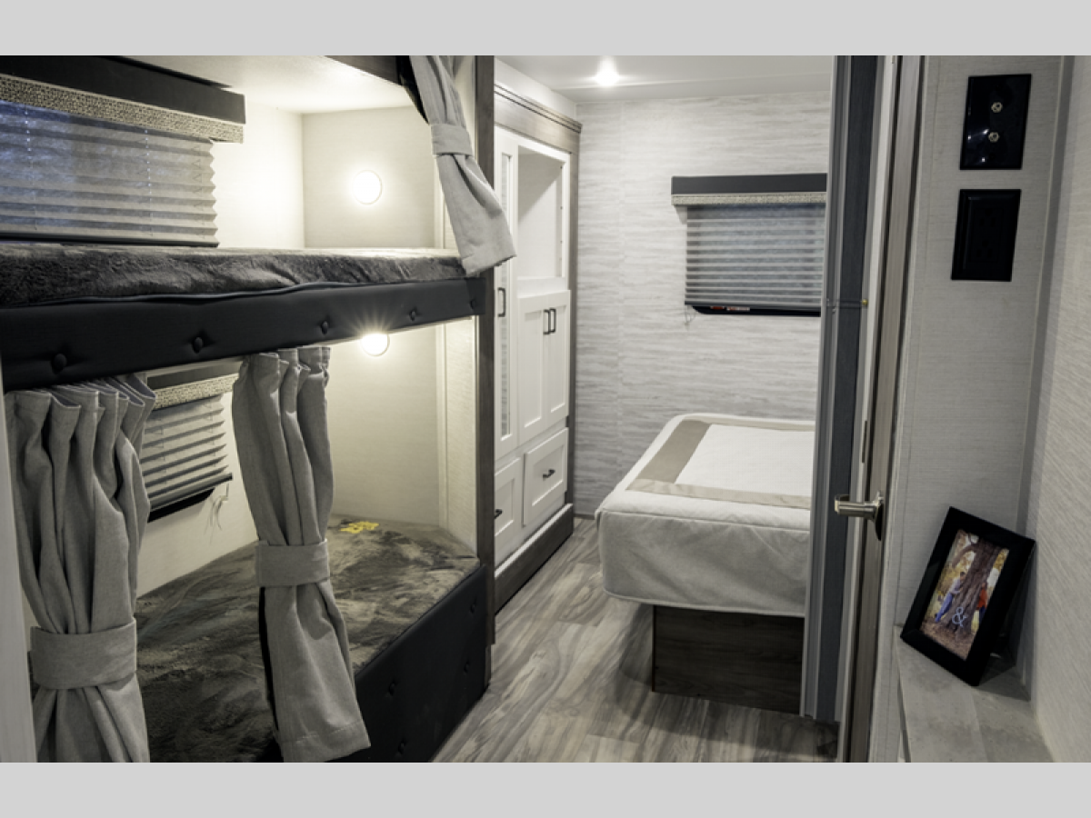 Gulf Stream RV Conquest Class C Motor Home Class C RVs For Sale