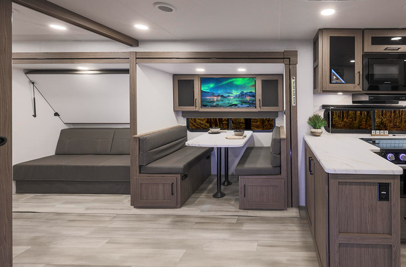 Alliance RV Delta Travel Trailer Reviews | Floorplans | Features ...