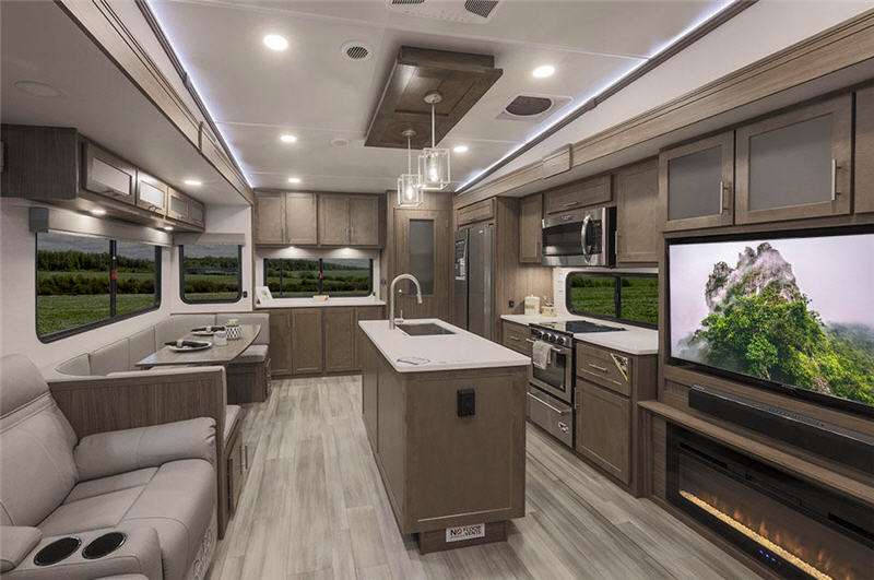 Alliance RV Avenue Fifth Wheel Reviews | Floorplans | Features ...