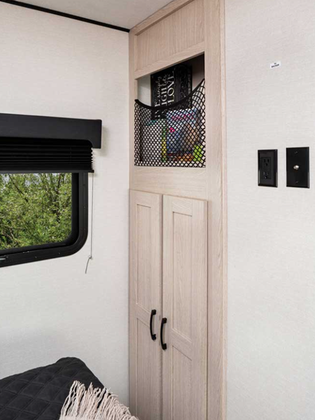 Coachmen RV Apex Ultra-Lite Travel Trailer Reviews | Floorplans ...