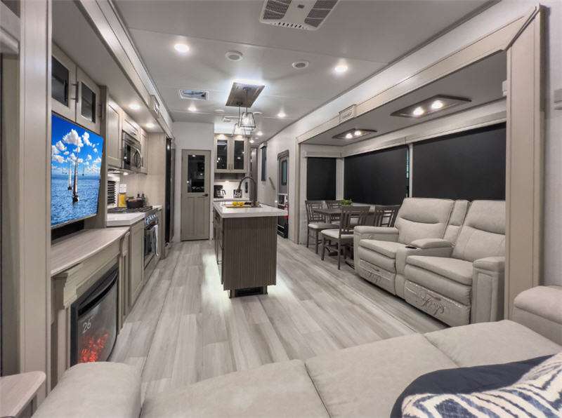 Grand Design Influence Fifth Wheel Reviews | Floorplans | Features | Available Models - RVingPlanet