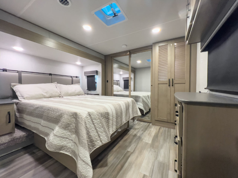 Grand Design Reflection Fifth Wheel Reviews | Floorplans | Features ...