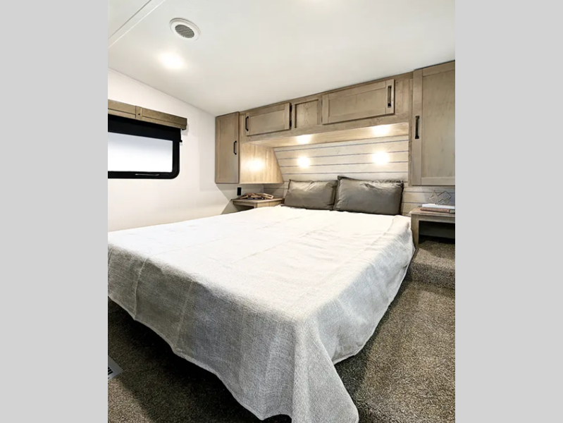 Palomino Puma Fifth Wheel RVs For Sale