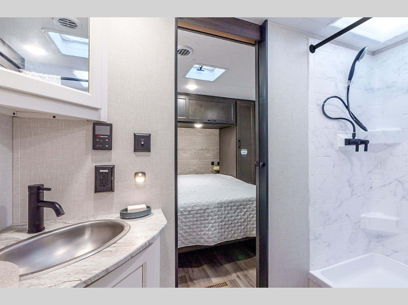 Venture RV Stratus Travel Trailer RVs For Sale