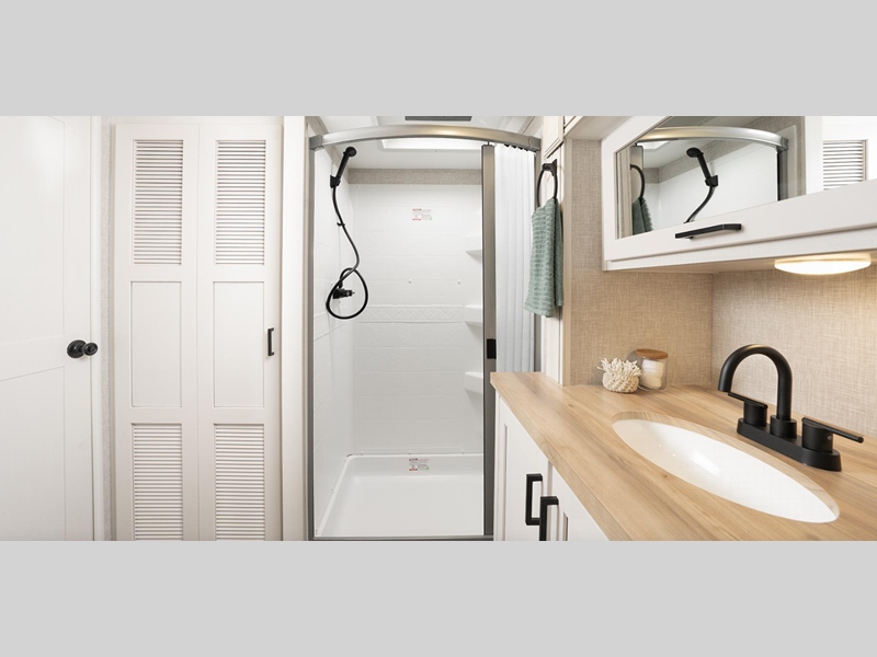 Highland Ridge RV Roamer Fifth Wheel RVs For Sale