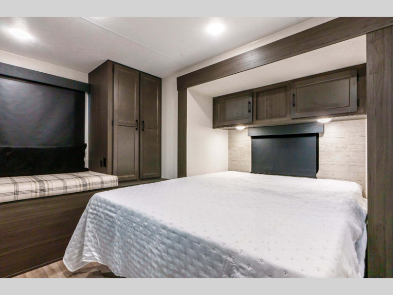 Venture RV Stratus Travel Trailer RVs For Sale