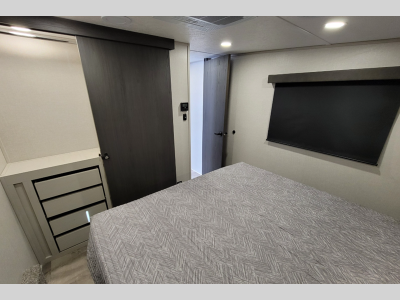 Coachmen RV Chaparral Lite Fifth Wheel RVs For Sale