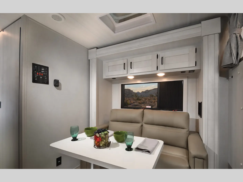 EAST TO WEST Alita Motor Home Class C RVs For Sale