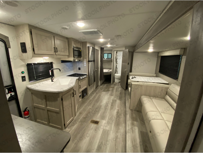 New 2024 Coachmen RV Catalina Summit Series 8 261BHS Travel Trailer at ...