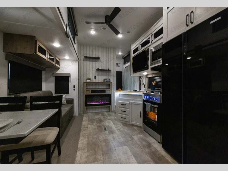 New 2025 Palomino Puma Destination 429LFT Destination Trailer at Gavins ...