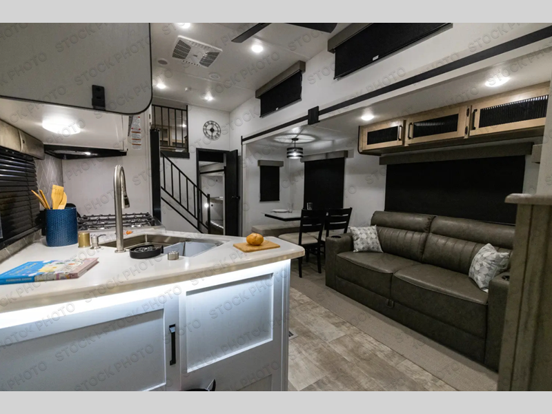 New 2025 Palomino Puma Destination 429LFT Destination Trailer at Gavins ...