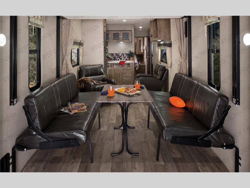 Used 2022 Palomino Puma XLE Lite 27QBC Toy Hauler Travel Trailer at ...