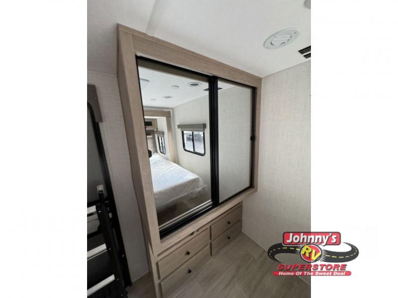 New 2024 Palomino SolAire 230FKBS Travel Trailer at Johnny’s RV Superstore | Theodore, AL | #059975