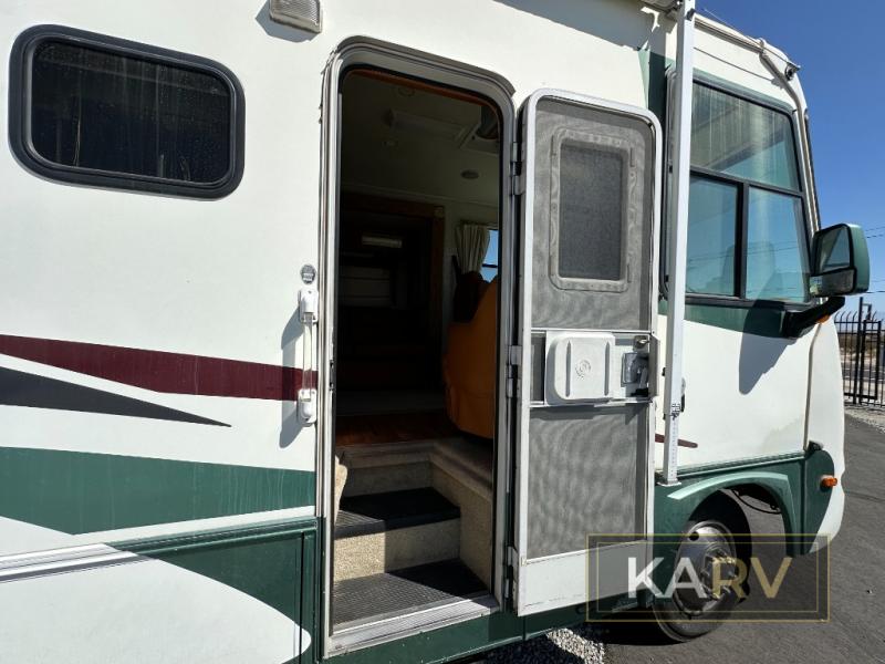 Used 2001 Gulf Stream RV Ultra Supreme Series 8325 Motor Home Class A ...