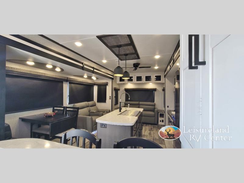 New 2023 CrossRoads RV Hampton HP374BAR Destination Trailer at ...