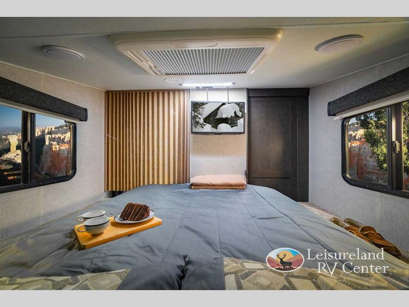 New 2024 Host Industries Host Campers Tahoe SB 9.6 Truck Camper at ...