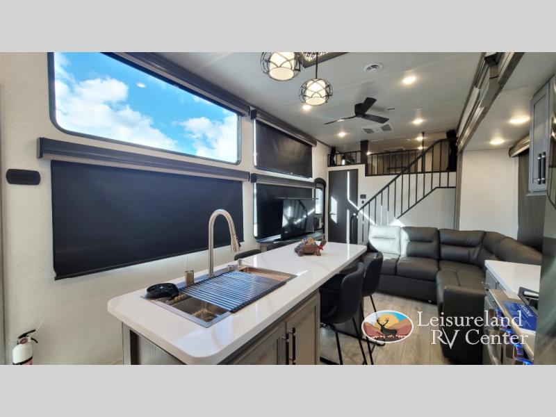 New 2025 Keystone RV Retreat 390HBDL Destination Trailer at Leisureland ...