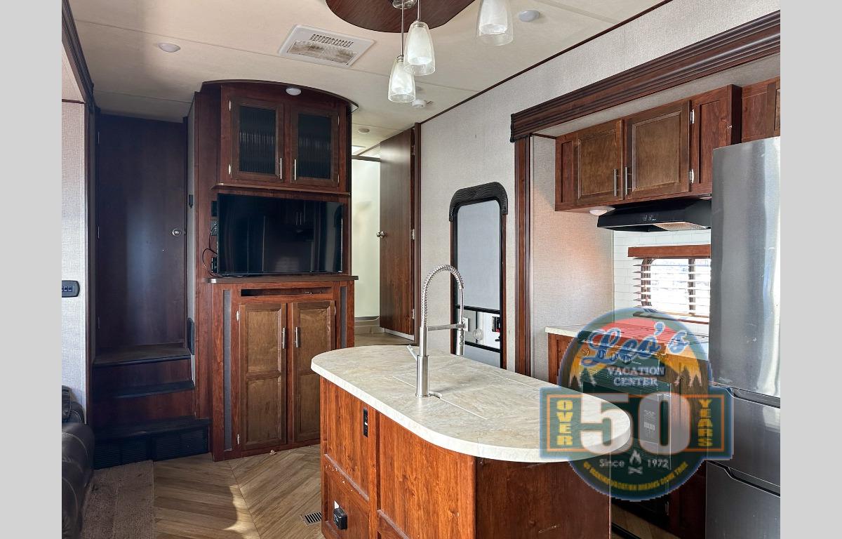 Used 2018 Forest River RV Vengeance 377V Toy Hauler Fifth Wheel at Leo ...