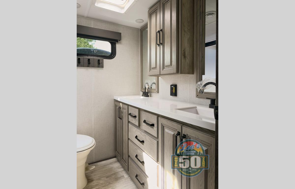 New 2025 Keystone RV Alpine 3303CK Fifth Wheel at Leo’s Vacation Center ...