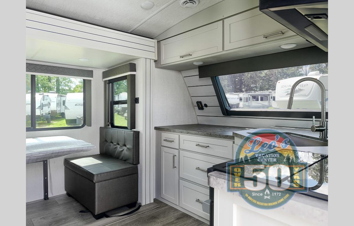 New 2025 Keystone RV Cougar Half-Ton 25FKD Travel Trailer at Leo's ...