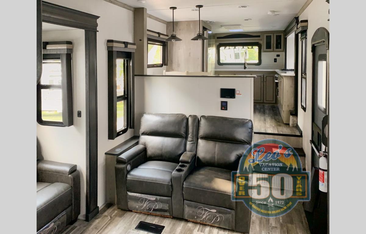 Used 2022 Keystone RV Alpine 3790FK Fifth Wheel at Leo's Vacation ...