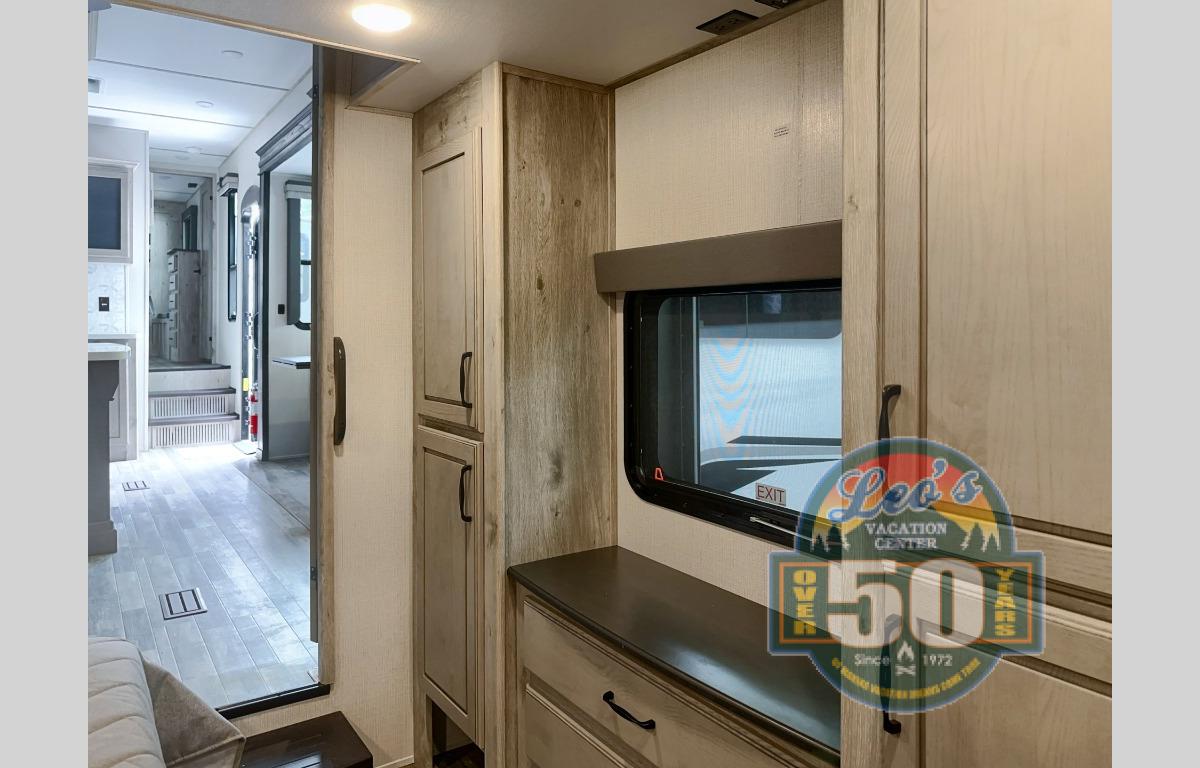 New 2024 Keystone RV Avalanche 390DS Fifth Wheel at Leo's Vacation ...