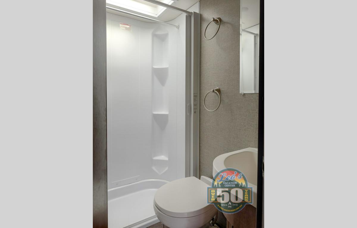 Used 2019 Winnebago Fuse 23F Motor Home Class C - Diesel at Leo’s ...