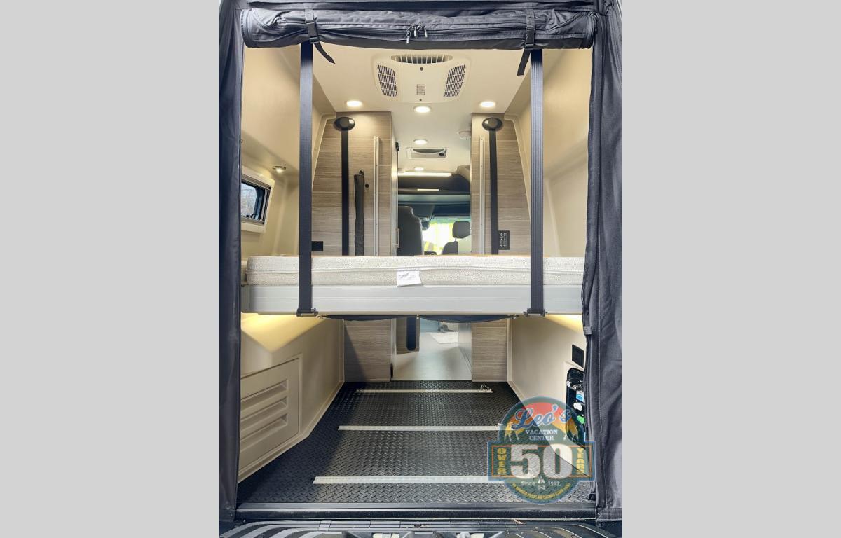 New 2025 Entegra Coach Launch 19Y Motor Home Class B - Diesel at Leo's ...